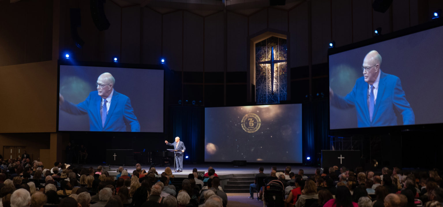 North Phoenix Baptist Church Sees the Light with Severtson Projection ...