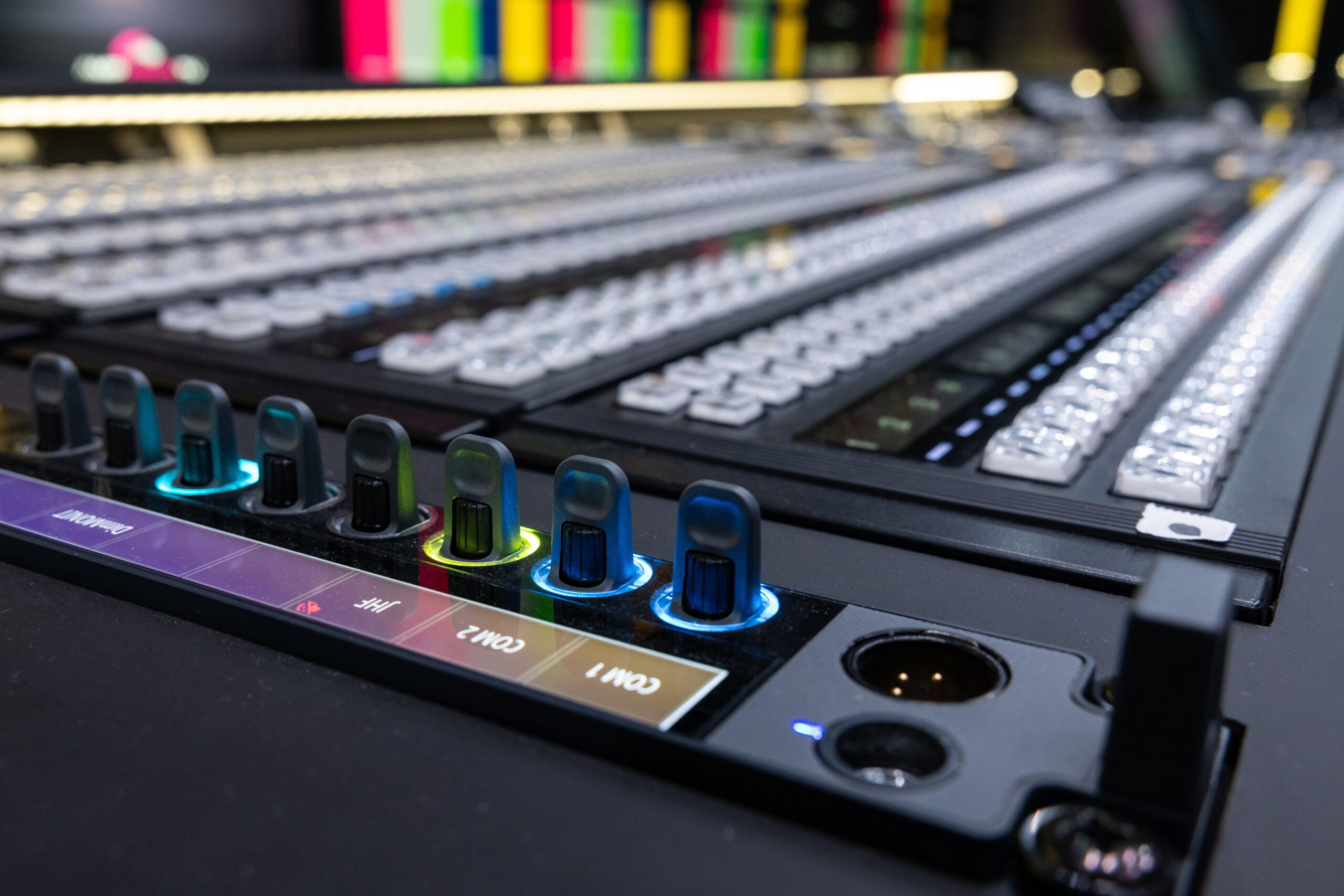 AMP VISUAL TV Expands OB Van Fleet Built on Riedel Technology - Sound ...