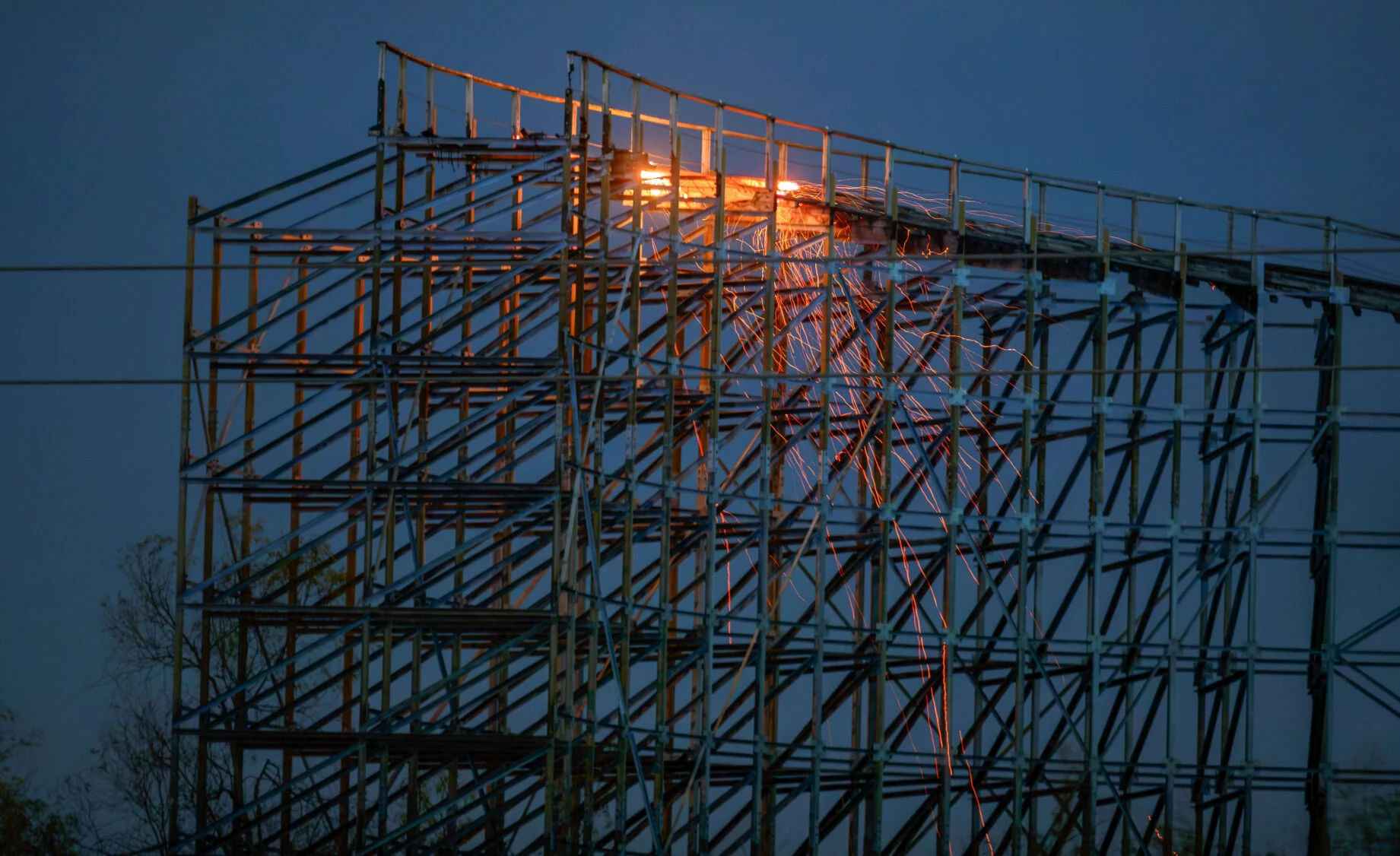 Roller coaster catches fire at abandoned Six Flags New Orleans - Sound ...