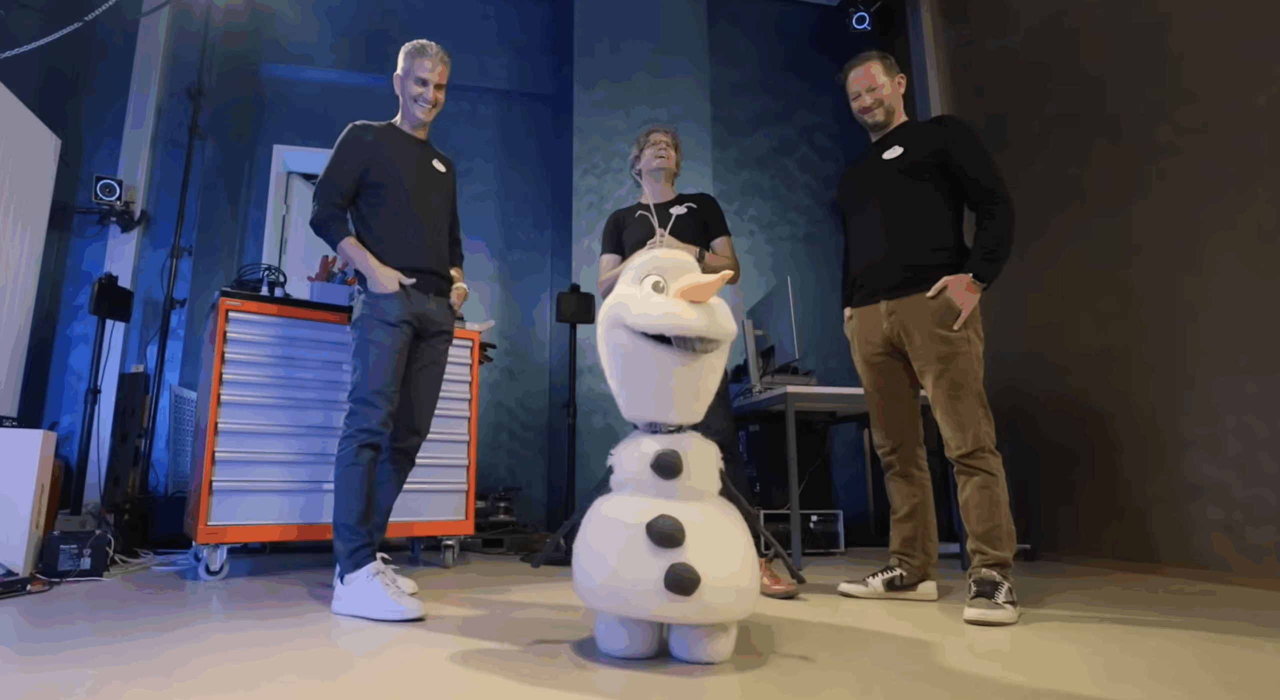 WATCH: Disney unveils lifelike Olaf robot, and the imagineering that ...