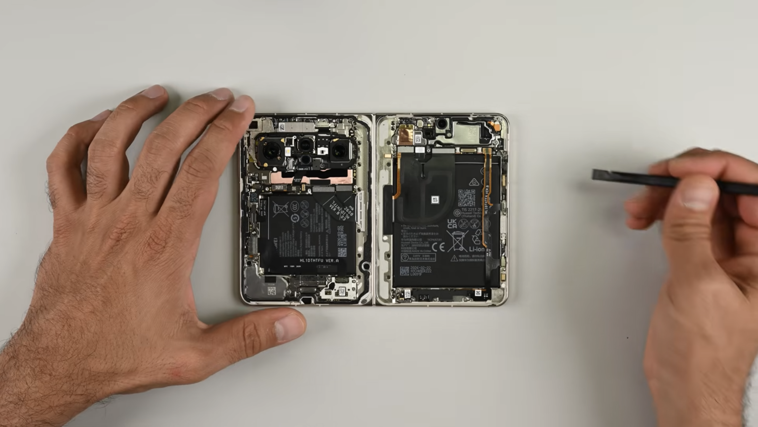 WATCH: Foldable phone teardown - Sound & Video Contractor
